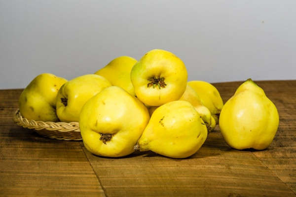 Gutuia: beneficii si recomandari