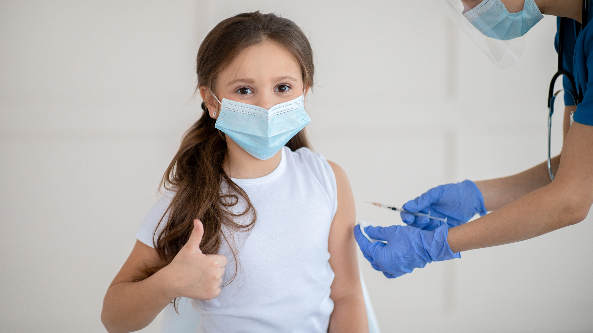 Care sunt efectele secundare ale vaccinurilor COVID-19 la copii