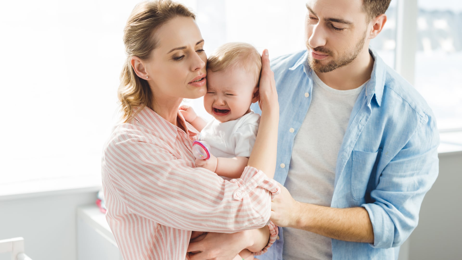 Cum calmezi colicile bebelusilor cu ceaiuri