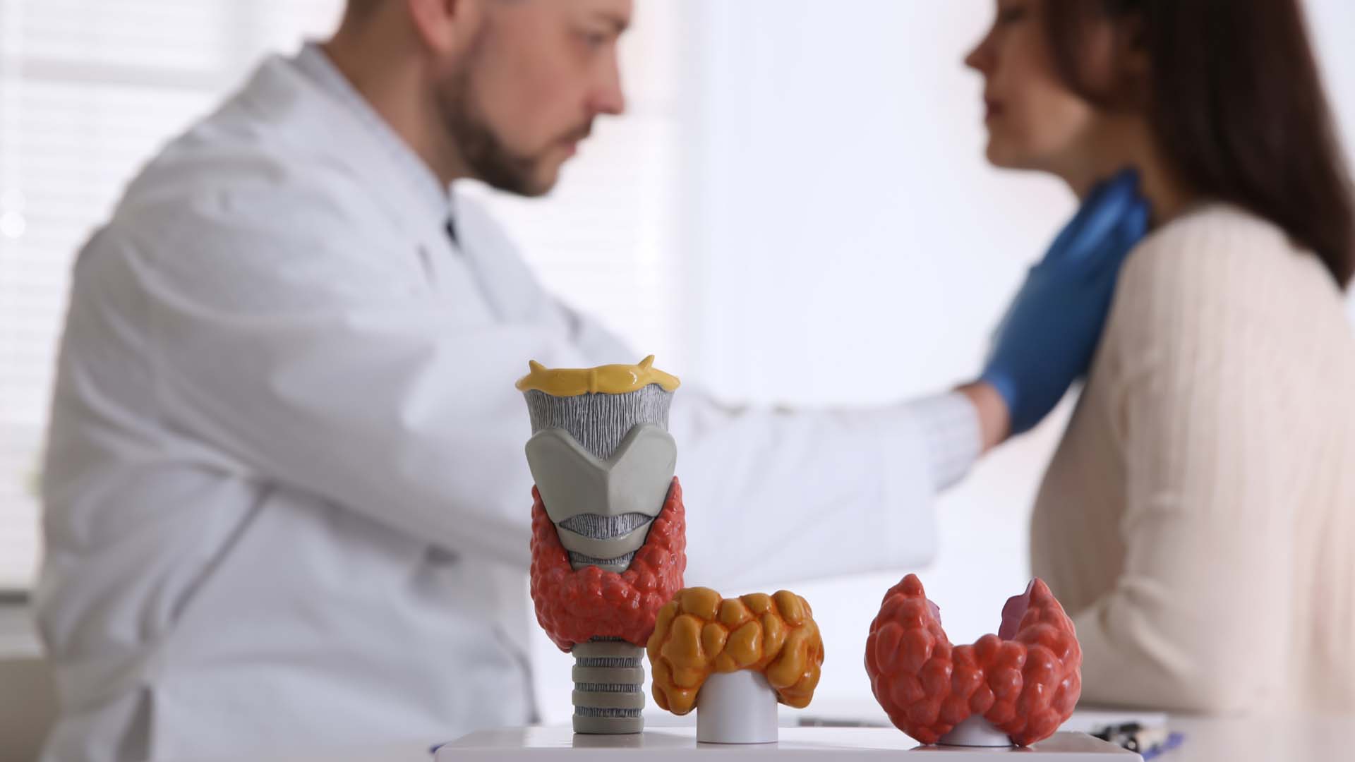 Tratamentul pentru hipertiroidism: medicamente, interventii ...