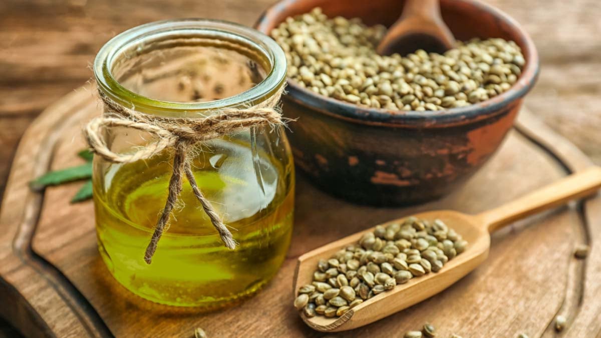 Uleiul de cânepă - beneficii pentru piele și corp